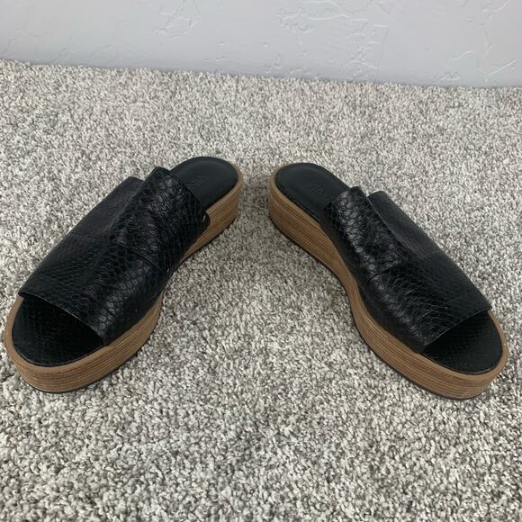 Vince | Shoes | Vince Saskia Leather Sandals Woman Size 9 Black Snake ...